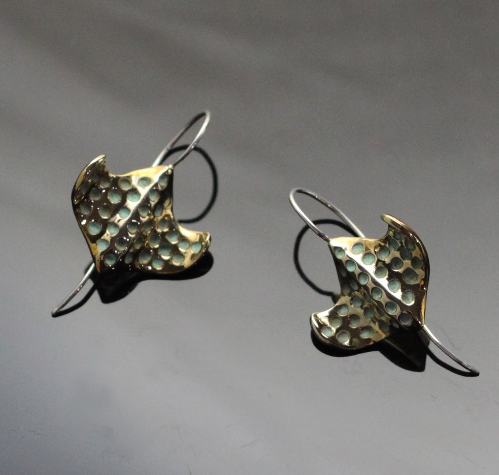 Bronze Spotted Eagle Ray Earrings-BRE1019 – Anisa Jewelry