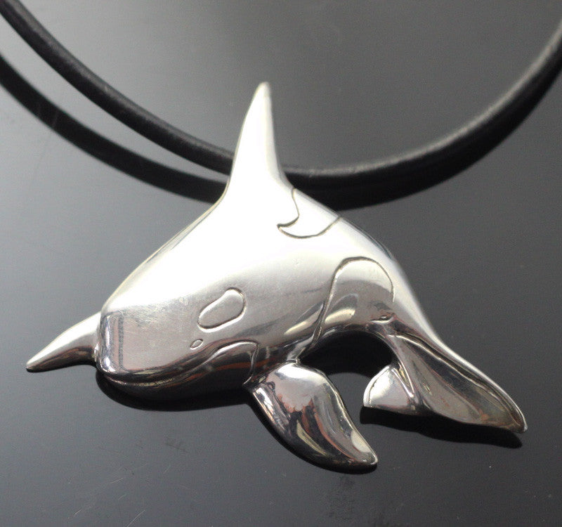 Non-tarnish Sterling Silver Orca Pendant – S1007 – Anisa Jewelry
